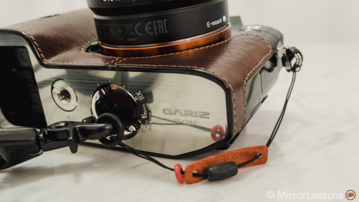 Elegant, Comfortable, Multi-Functional: Review of the Gariz Half Case ...